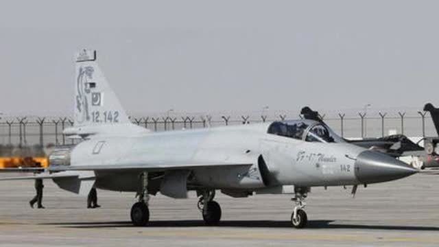 很多人没想到这个国家要买枭龙战机?一次几十亿美元大单