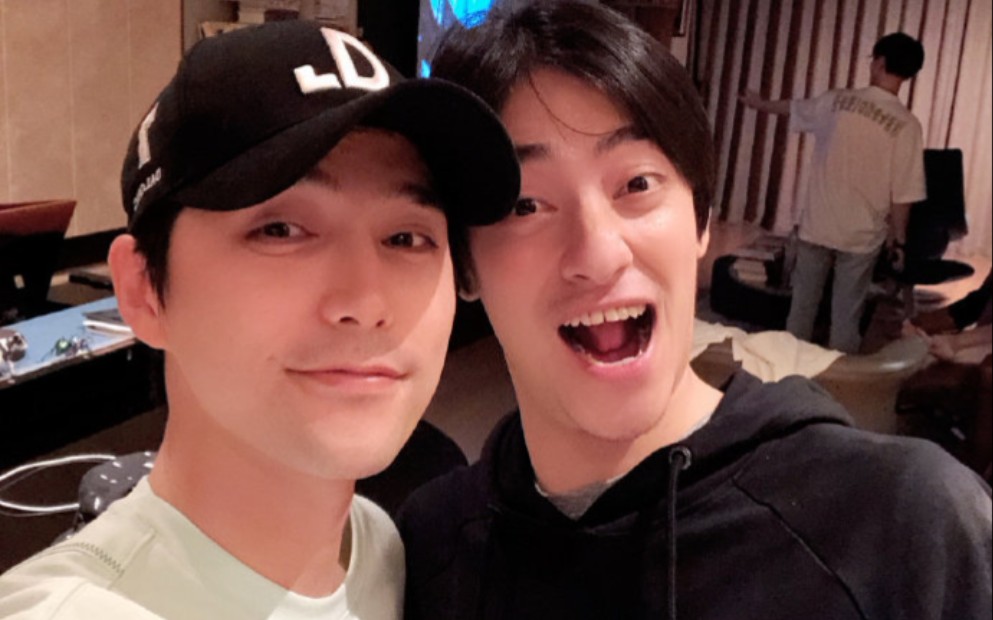 【云次方小甜饼】如果我活到百岁以后 就刚好爱你一整个世纪