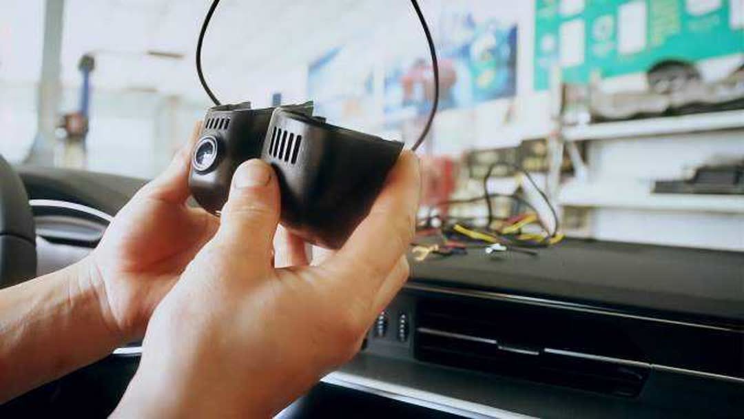 行车记录仪种类繁多,到底该怎么选,哪种类型的更安全可靠些