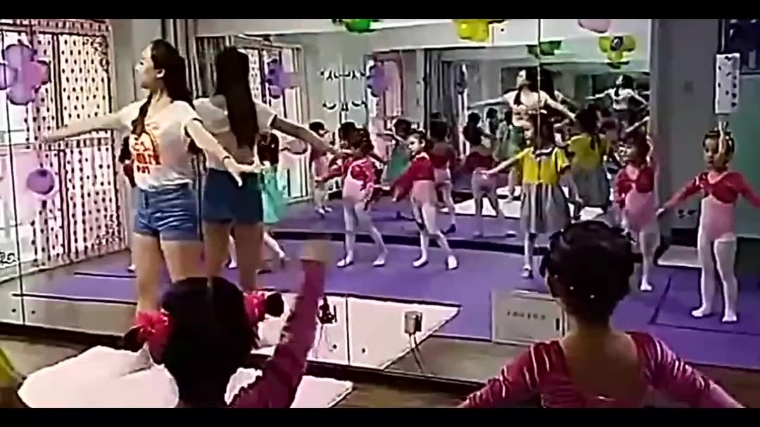 幼儿舞蹈视频大全 小苹果