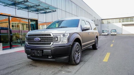 2021款福特勇猛者高顶商务车_福特F150猛禽双拼色限量版