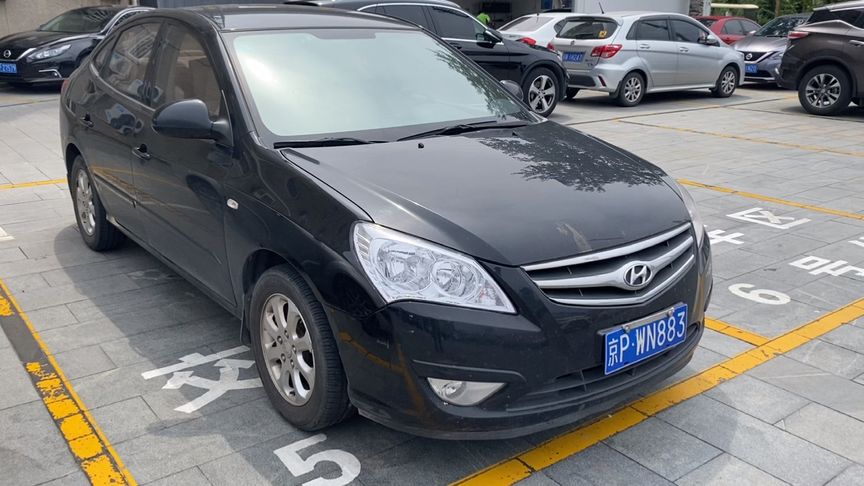 北京现代悦动,10登记上牌车款一般,你喜欢这款车吗