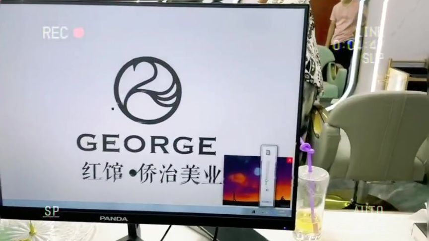 #美咖 #互联网美业店 深圳越来越多的门店实现手机自助下单了