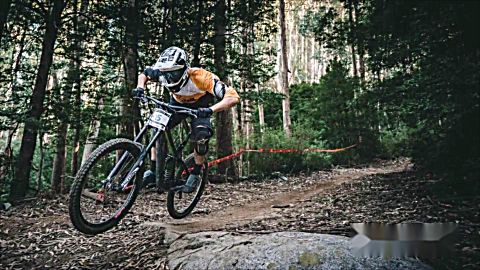 Ae转场 4K常用平移旋转果冻马赛克效果模板 4k transitions