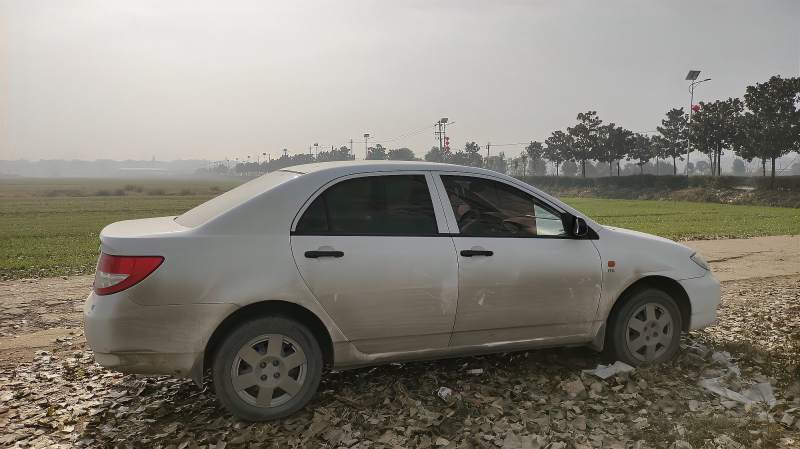 农村小伙3万多买的新车,有啥缺点?讲讲开两年的感受,有一说一