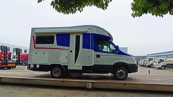 依维柯2020款低重心房车视频欣赏,更多车型私人定制敬请关注