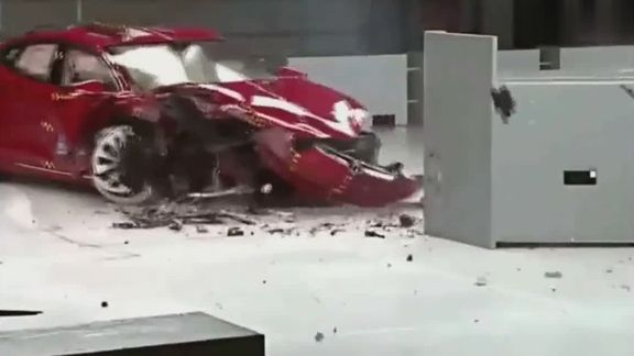 看看这是什么车,碰撞测试实