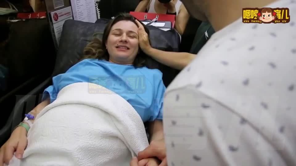 产房实拍产妇剖腹产分娩全过程,伟大的母爱,令人肃然起敬!