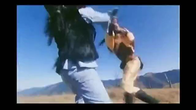 追魂伞:英叔告诉你什么叫山外有山,人外有人。