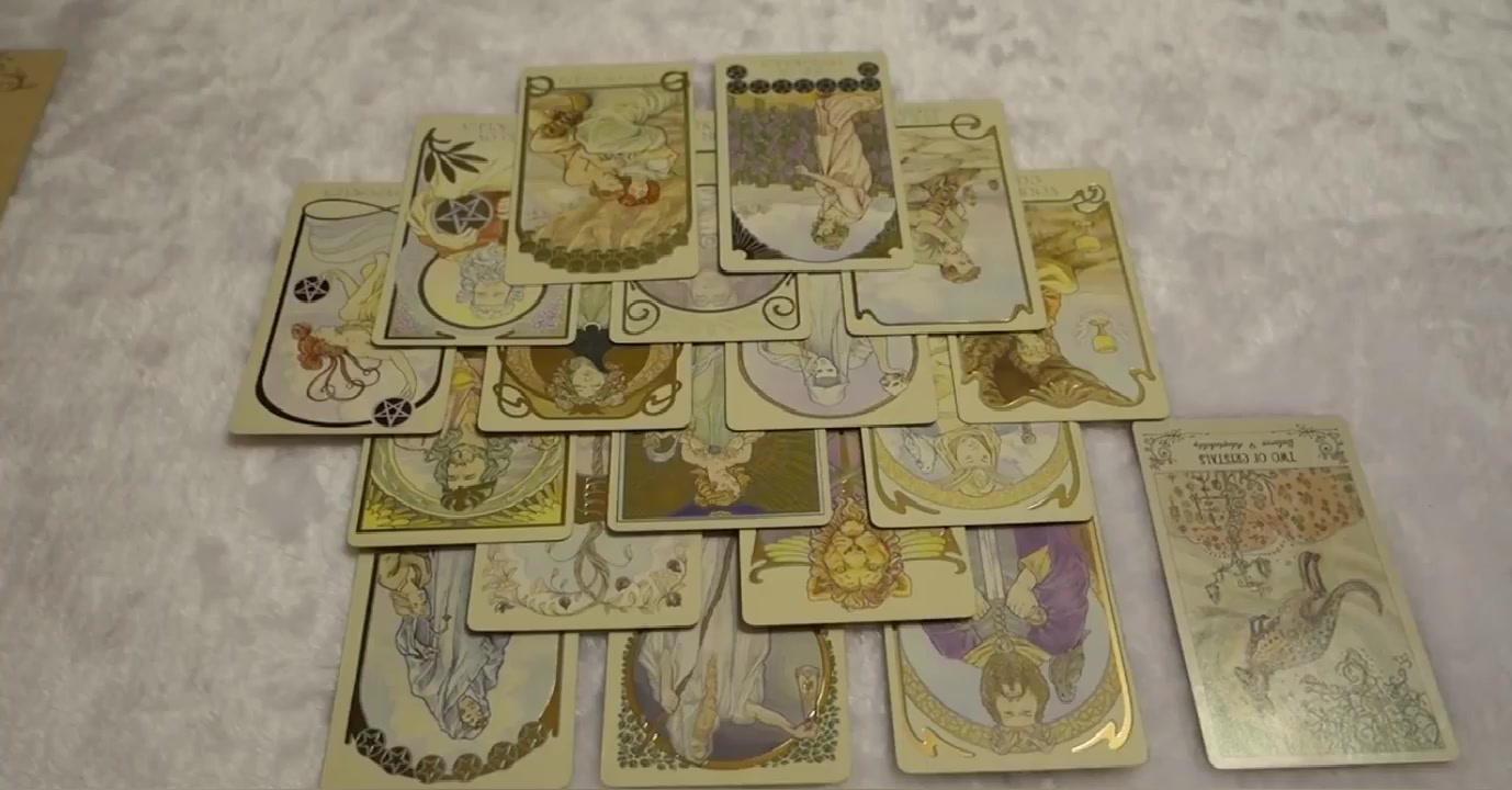 塔罗牌占卜:他的真实想法,他喜欢真实的你吗?很准!