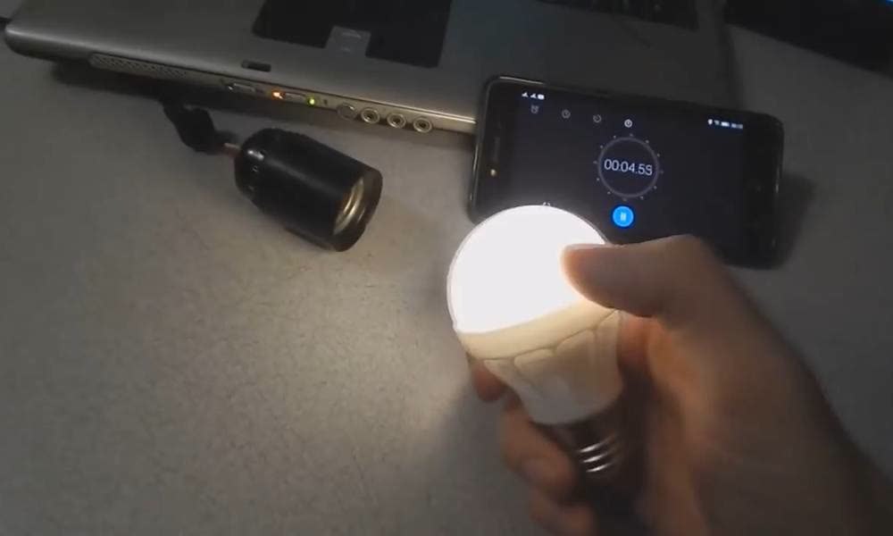 很少人知道,为什么断电之后LED灯还能亮,真相其实很简单