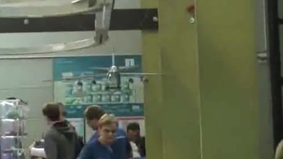 老外自制飞机模型全功能系统展示,这设计让我无话可说!