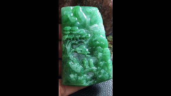 0524老坑满绿山水牌翡翠挂件,尺寸73/48.