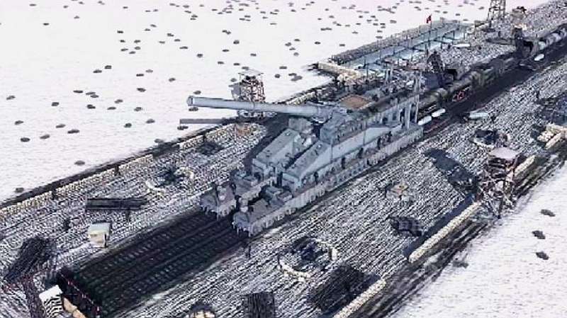 古斯塔夫列车炮威力有多大?看看轰炸后的地面就知道了,战争模拟