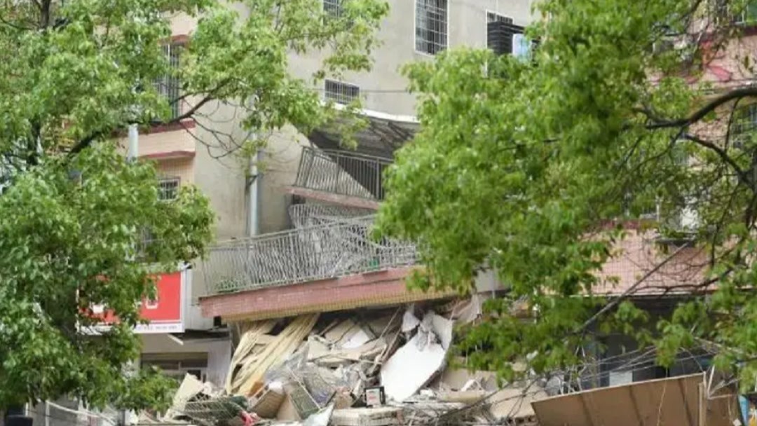 湖南长沙望城区居民自建房倒塌事故,已救出5名被困人员