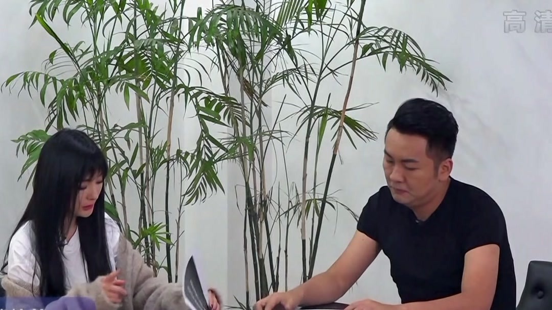 无人机达人策划击鼓形式 杨幂暖心赠鼓槌【竖版】