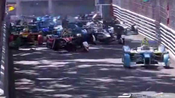 F1赛车比赛撞车恐怖瞬间!看完生无可恋