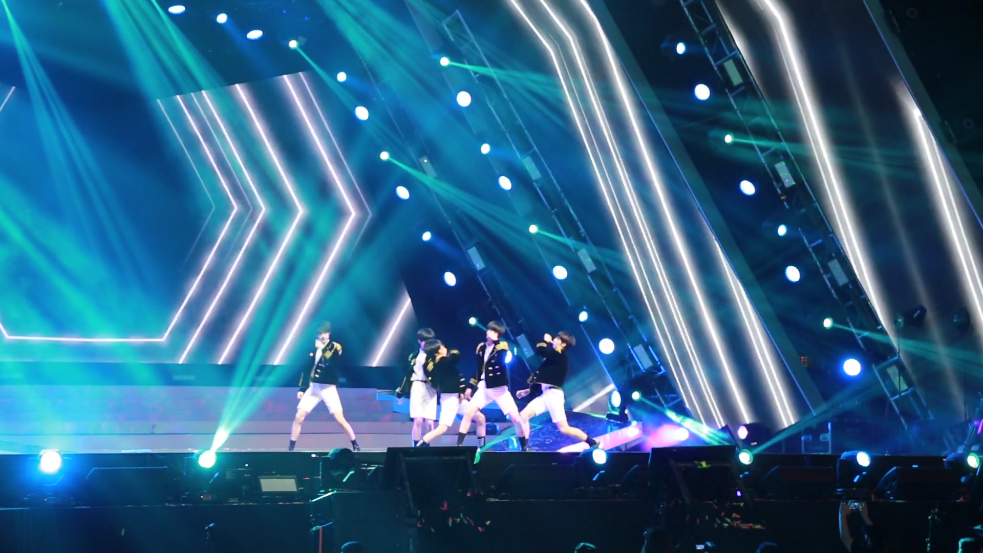 【TF家族练习生】170811师兄四周年演唱会舞蹈表演