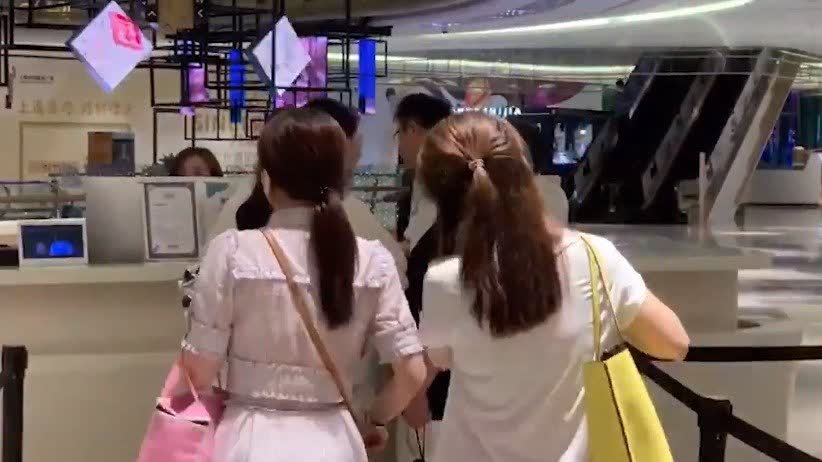 商场停车缴费强关公号成潜规则:均需关注公众号才能扫码付费