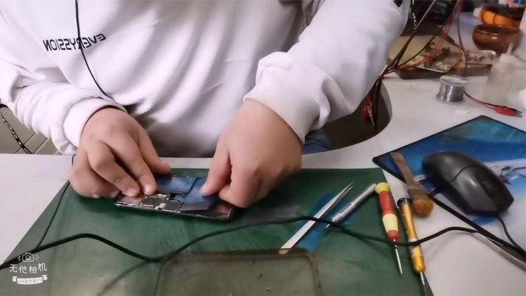 iPhoneX苹果X换电池教程视频iPhoneX拆机换电池 换完之后满血复活