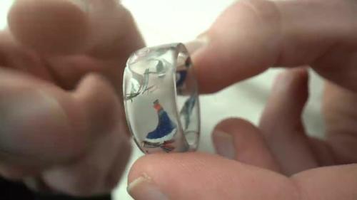 小伙用机床加工一枚戒指,全世界独一无二的设想,拿回家赚大了