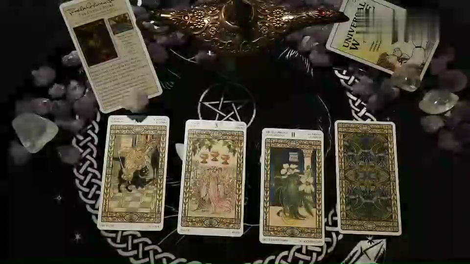 塔罗牌占卜:你的前任想不想和你复合,ta是抱着怎样的态度呢?