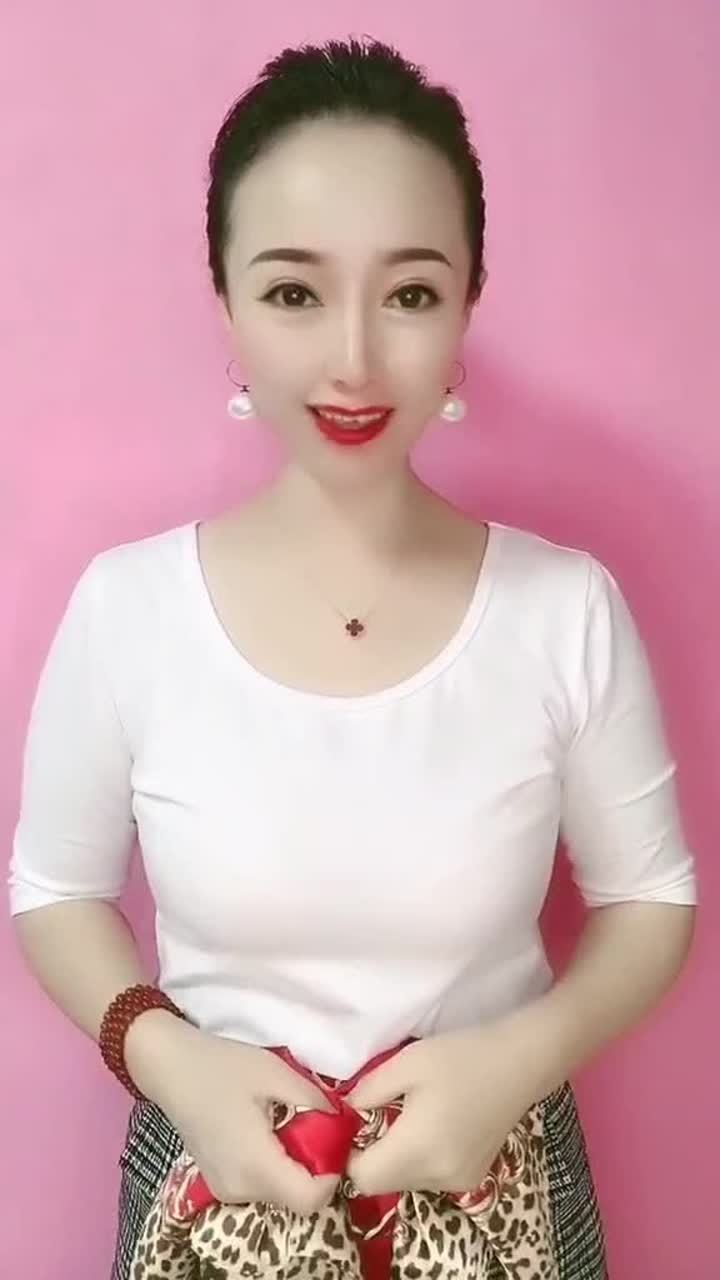 跟我一起学不同系围巾的方法第201种