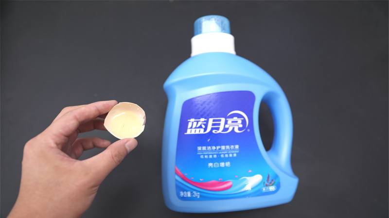 鸡蛋清和洗衣液一起用,太厉害了,还有人不懂这么回事,都看看吧