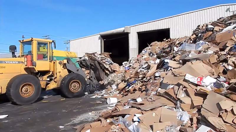 带你近距离了解垃圾分拣过程 垃圾回收厂 装修垃圾处理全套设备