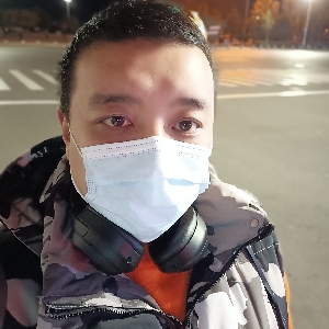 帅小伙老白肝 