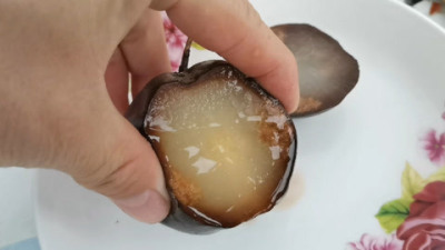 这才是正宗东北冻梨,凭啥就成了网红水果?拍个视频来看看