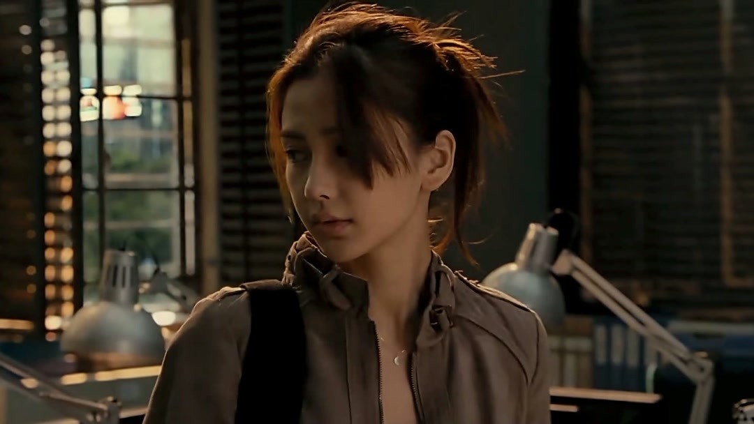 杨颖惨遭同事嫌弃 黄教主趁机大展厨艺