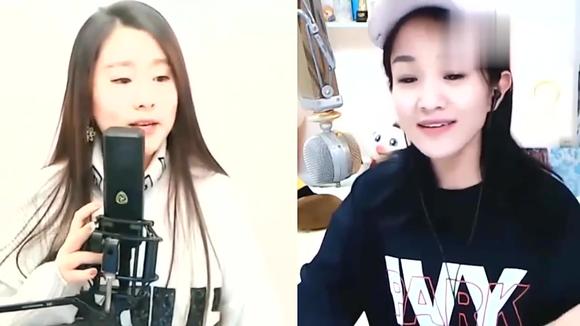 网红美女合唱《夜之光》,手势是亮点,网友:网红们就是会玩