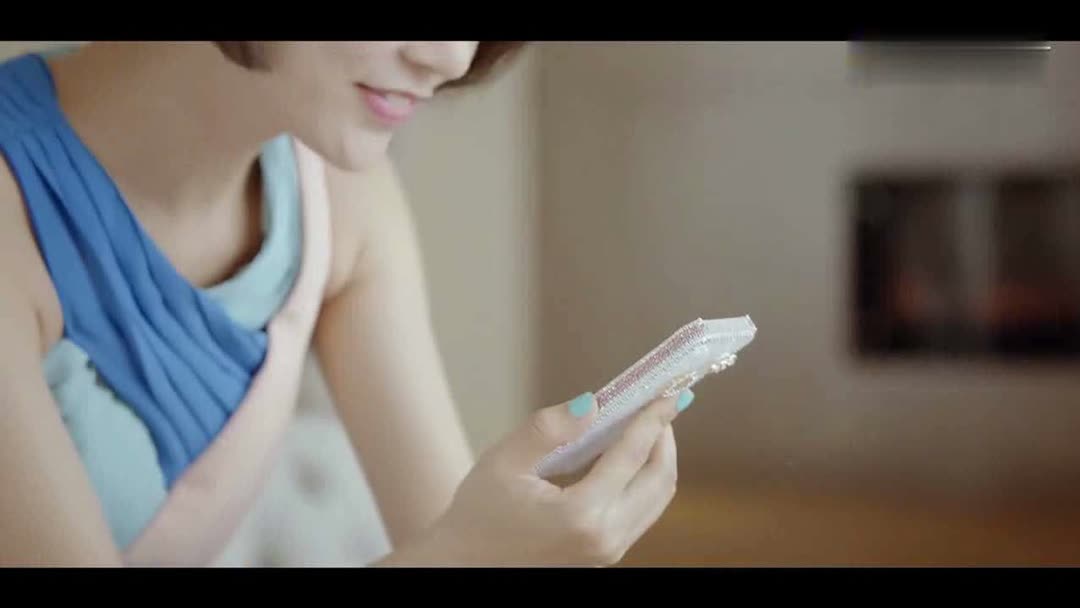 逆天啦!Angelababy教你玩转姨妈巾!