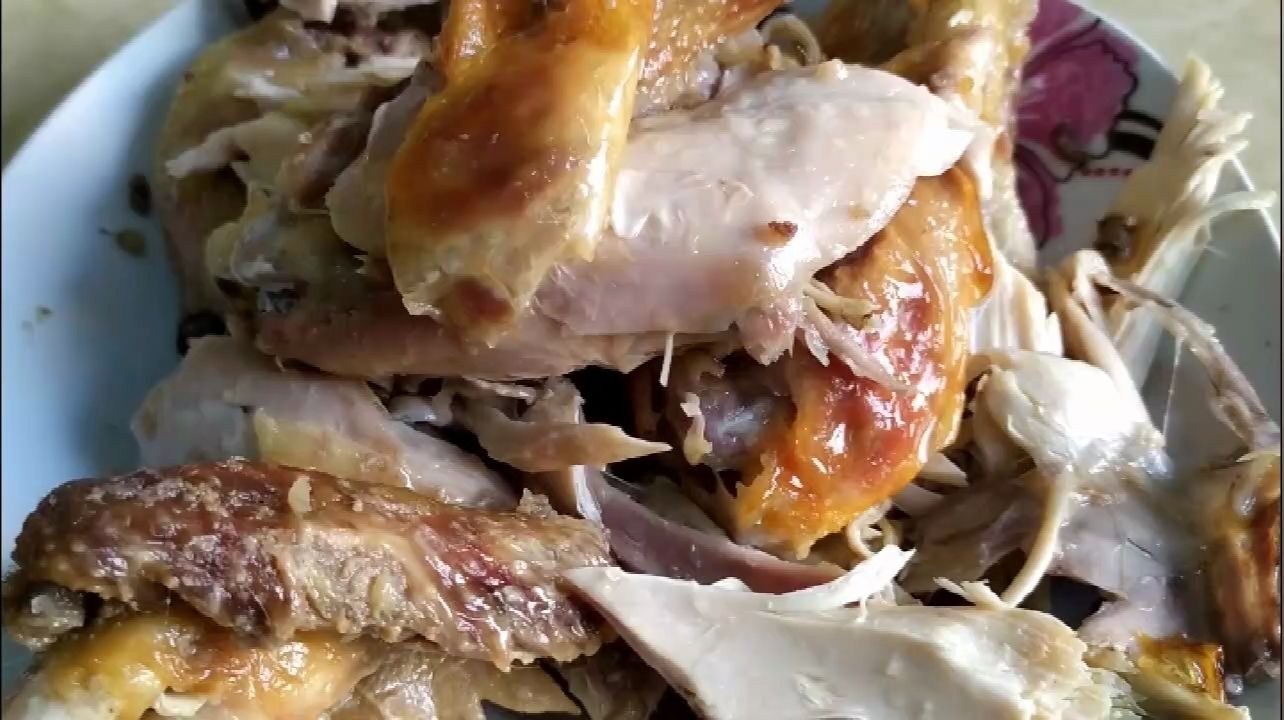 贺新岁,阿海饭做一桌硬菜,盐焗鸡白灼虾豉汁花甲,一家人吃爽了