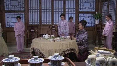 少爷还没碰过少奶奶,怎料她却突然呕吐不止,这下瞒不住了。