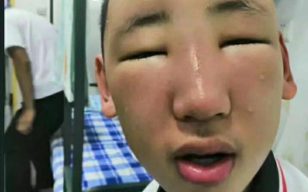 鬼火少年尽为甩头跟妻子离婚