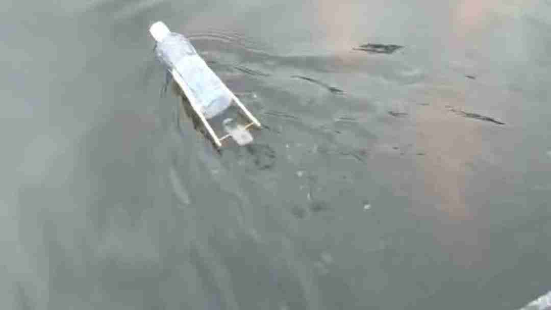 好玩的皮筋动力小船!