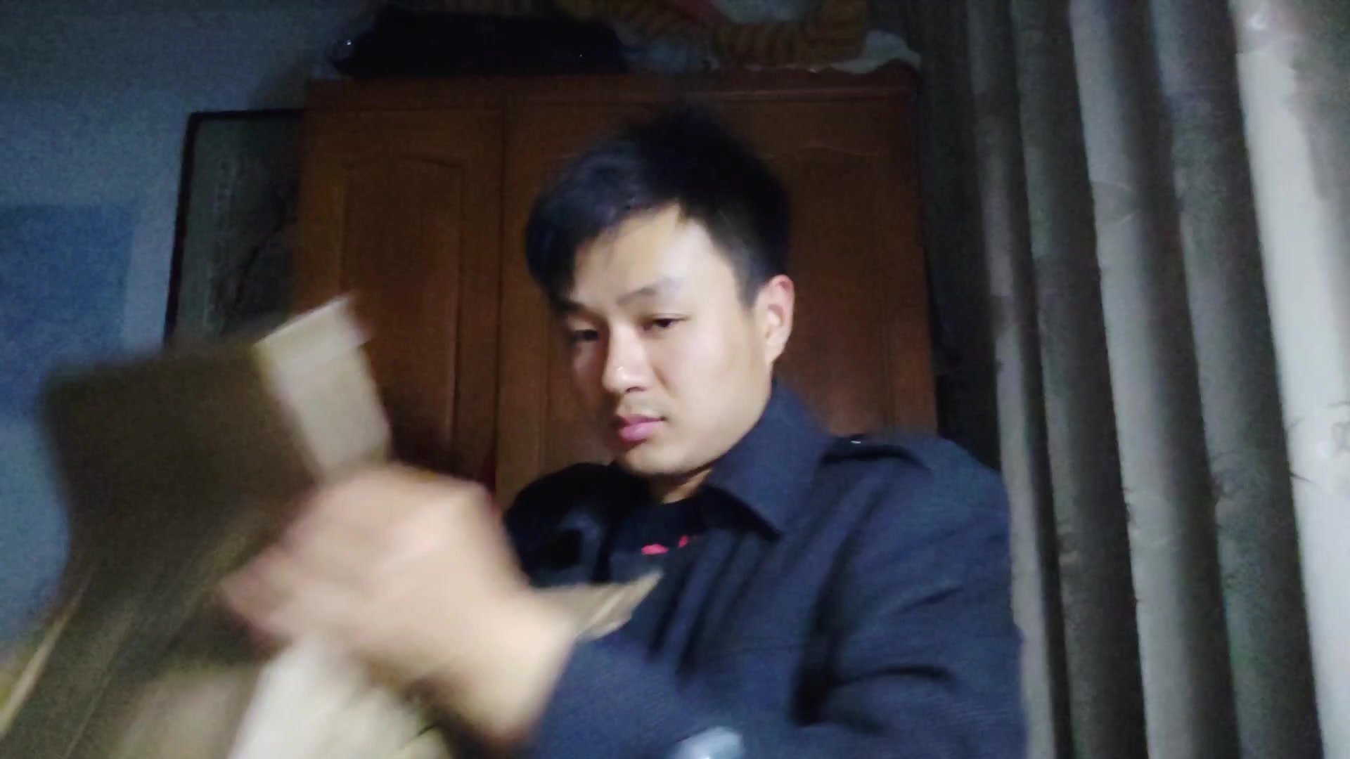 pdd入手的玩具遥控航拍飞行器开箱