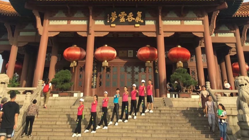 广场舞《C哩C哩》上百万人都在跳的舞蹈,动作简单大方好看