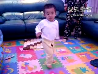 模仿跳舞