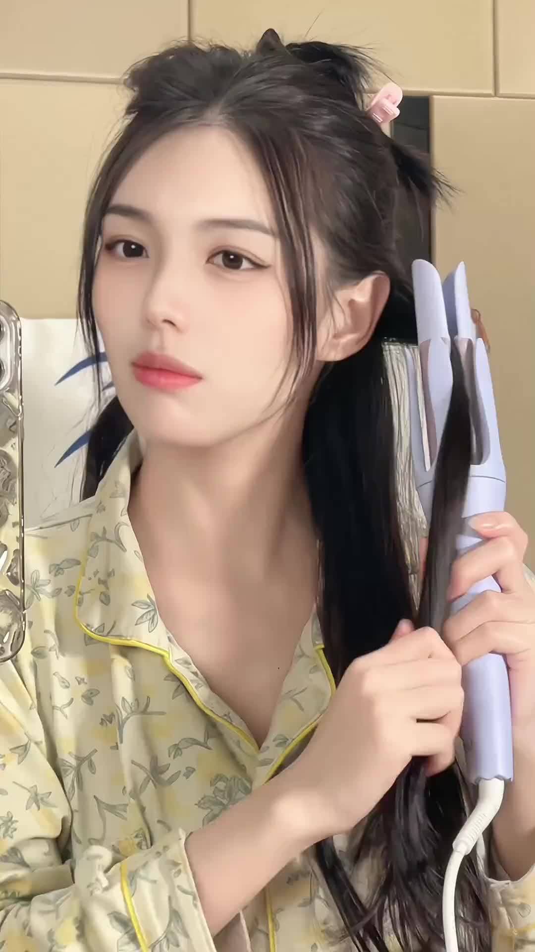 3秒内艾特出今年都不会脱单的朋友 #卷发教程 #自动卷发棒