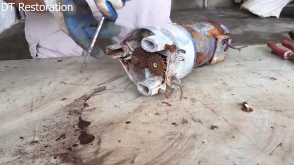 野外捡到破烂的潜水泵看大神是怎么修复它的