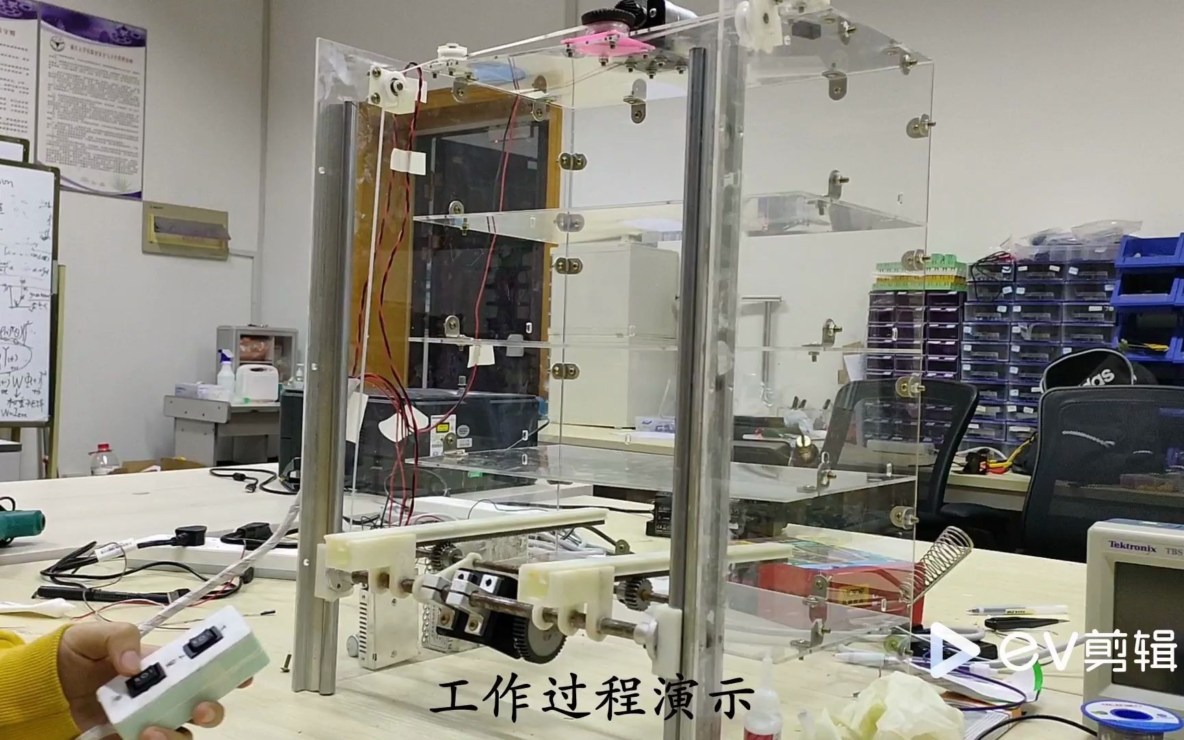 一种立体仓库的实物模型展示~