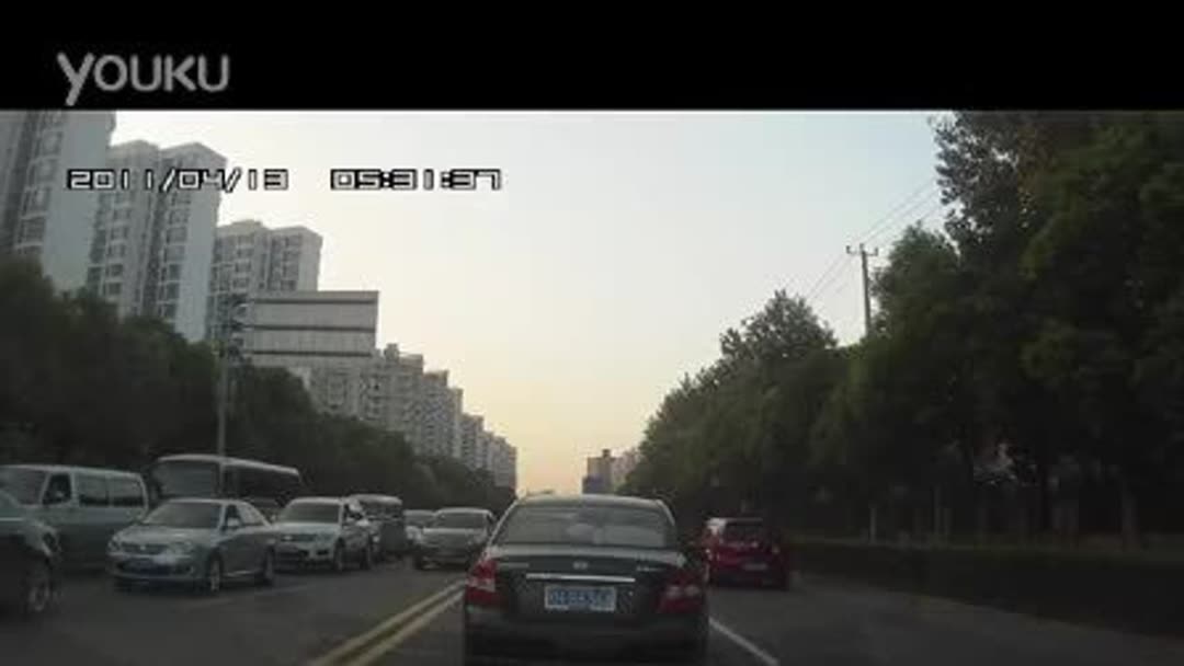 腾讯地图标注公司 不良司机路上别车!