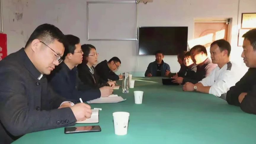 严格落实党内政治生活制度,加强党员教育监督管理