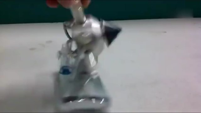 星型发动机斯特林模型原理演示, 比四缸机转速高很多!
