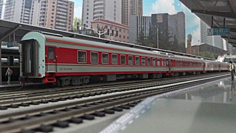 我的火车模型——DF11G牵引BSP+25K双层列车。