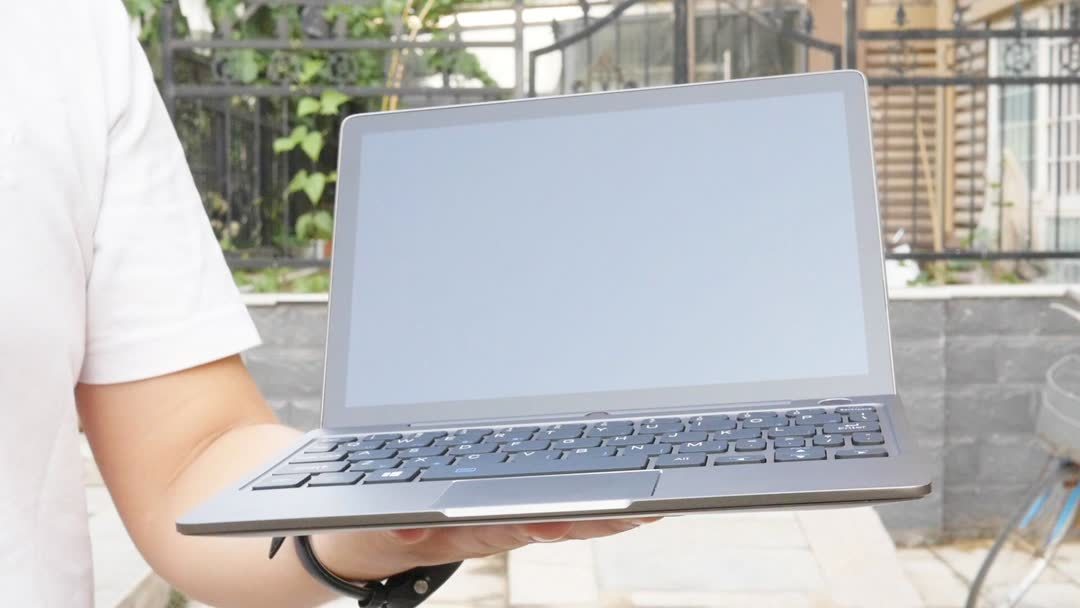 世界最小超极本拆解,这么小的机身内部设计是什么样的?