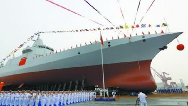 海军055型驱逐舰战斗力有多强?今年批量生产或将下水两艘